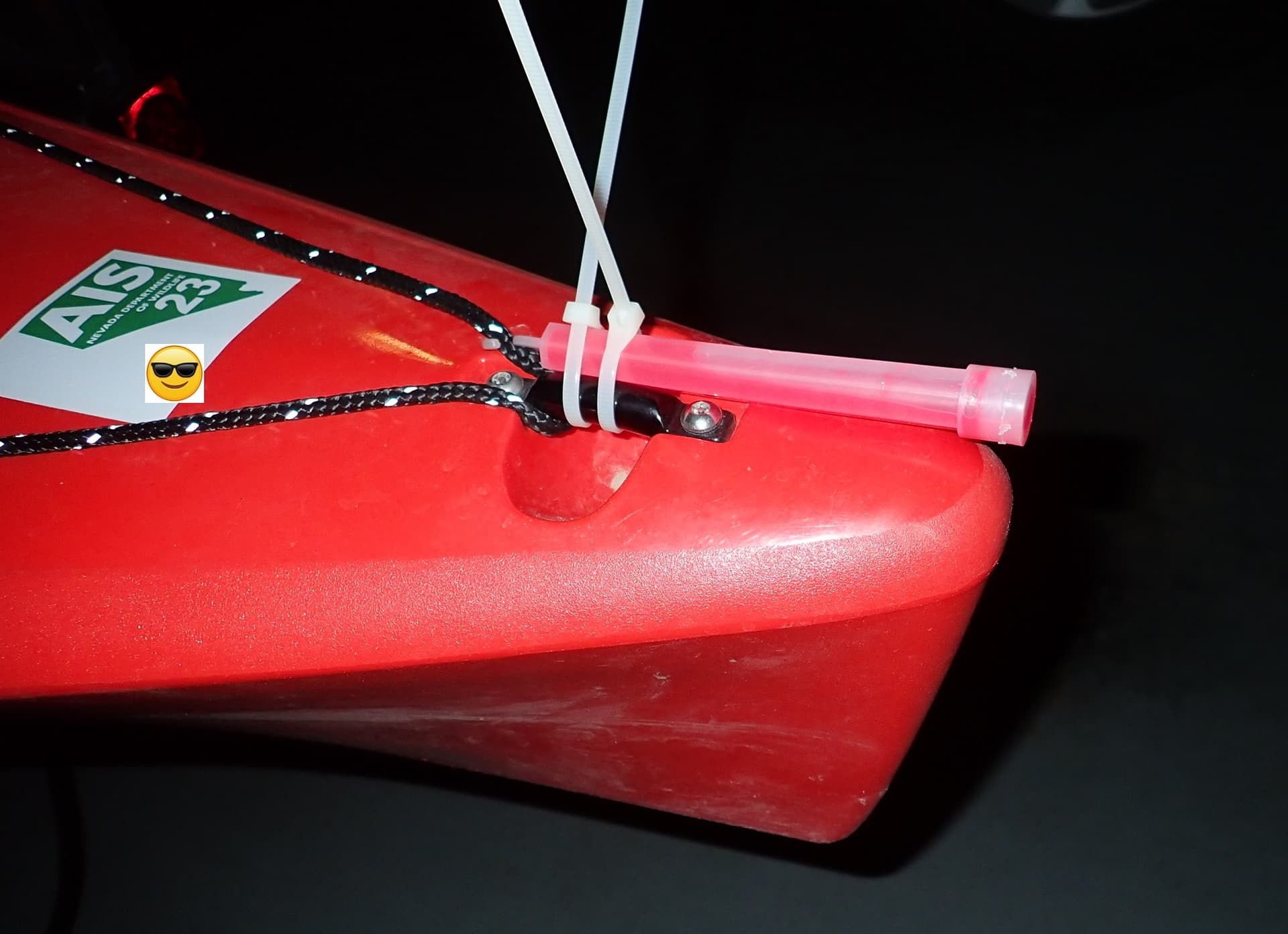 Attaching a red light to the stern (for transport) - Advice - Paddling.com